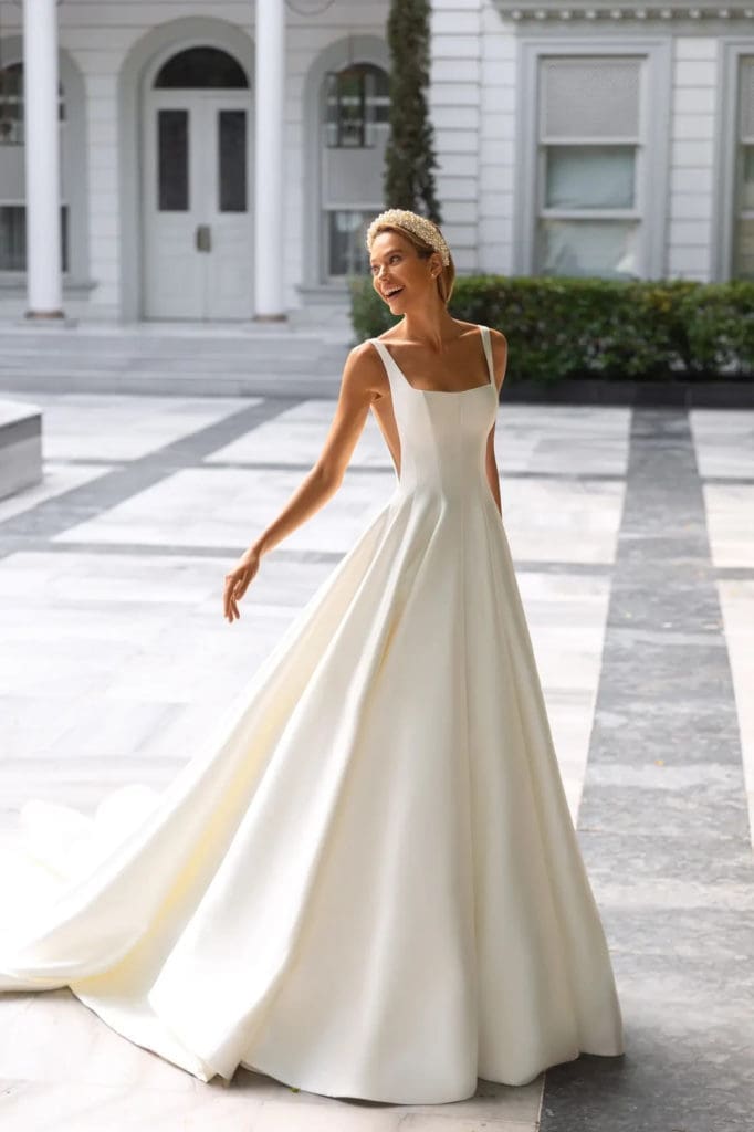 ALYSEE – Lorraine Tyne Bridal