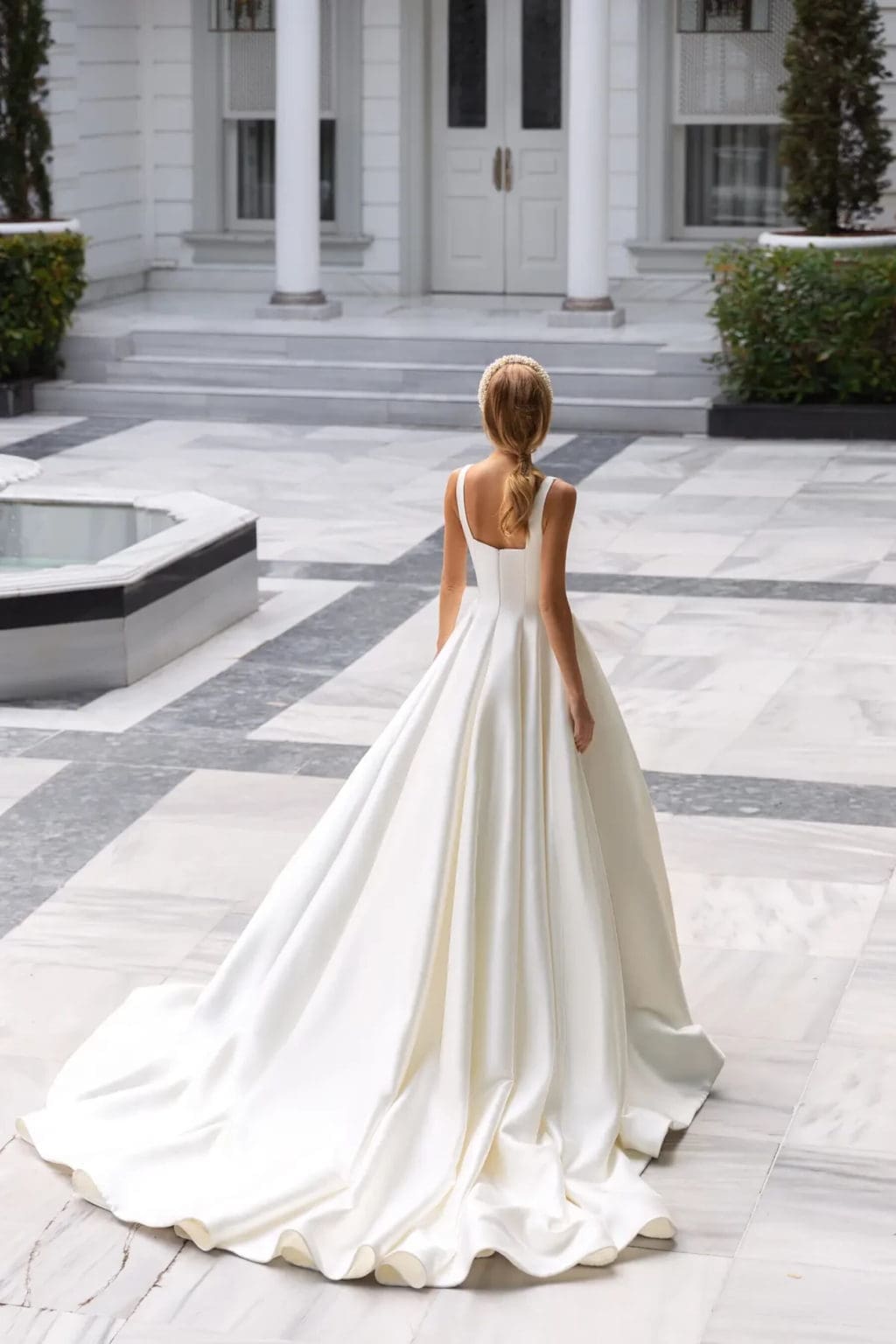 ALYSEE – Lorraine Tyne Bridal